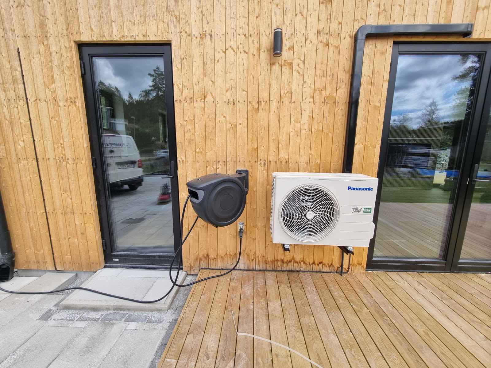 Standardinstallation luft/luft utan ROT-avdrag Svart ...